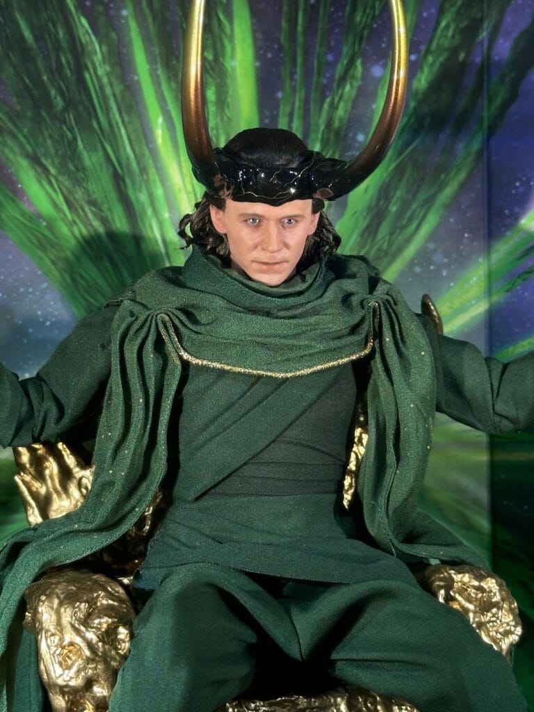 Hot Toys DX41AE Loki God Loki (Artisan Edition) | One Sixth World