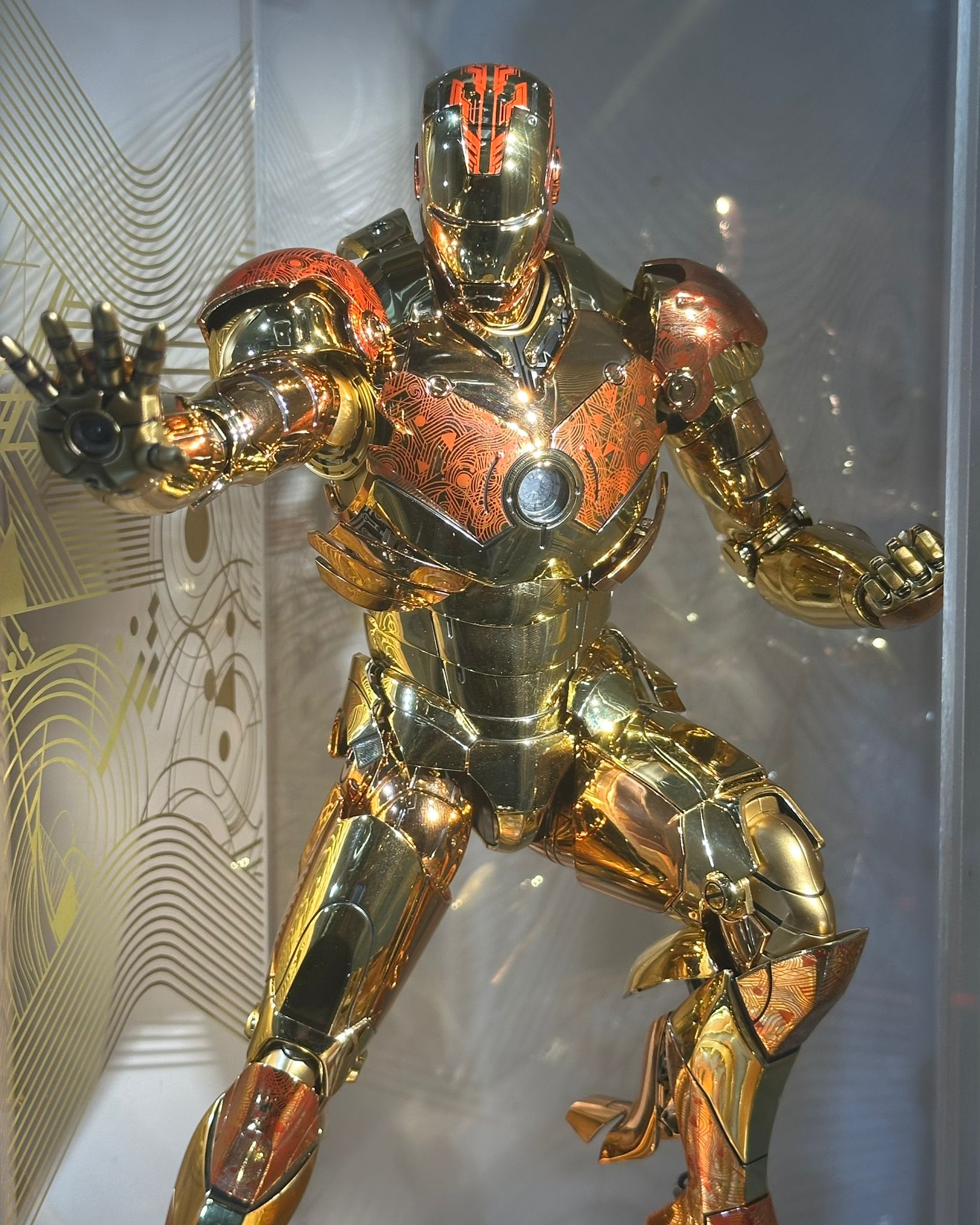 Hot Toys MMS848D78B Iron Man Iron Man Mark III (Golden & Copper Gold ...